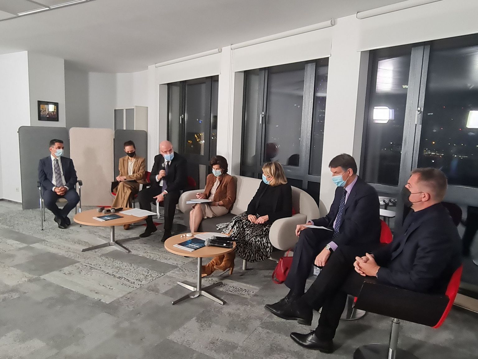 Perspective economice ale României : oportunitățile pe termen scurt în ...